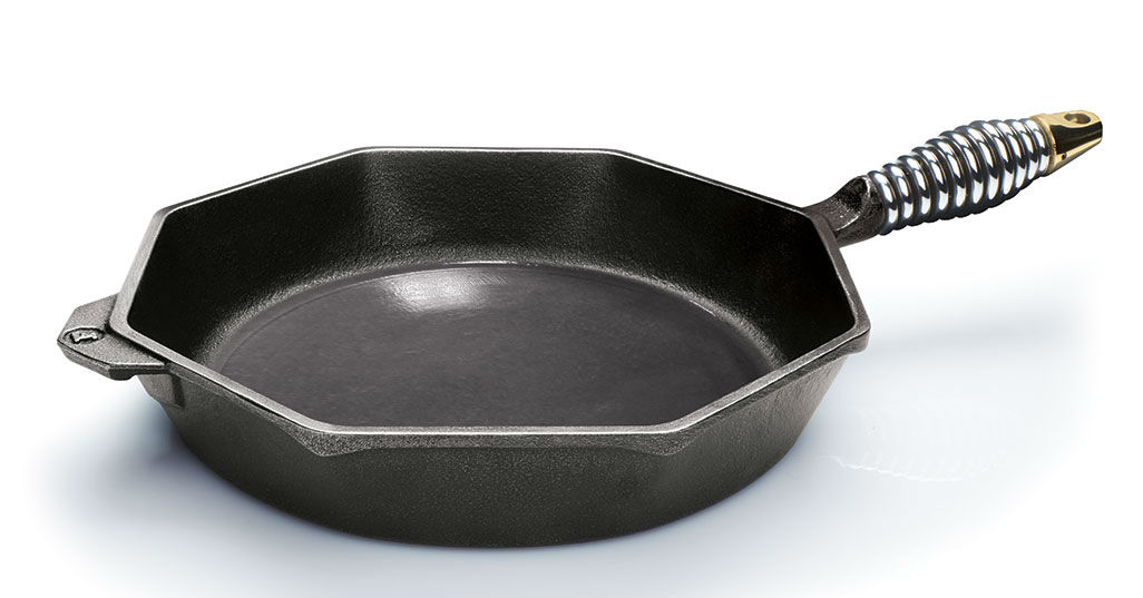 The Past Is Re-Invented With A FINEX® Cast Iron Skillet - Luxe Beat ...
