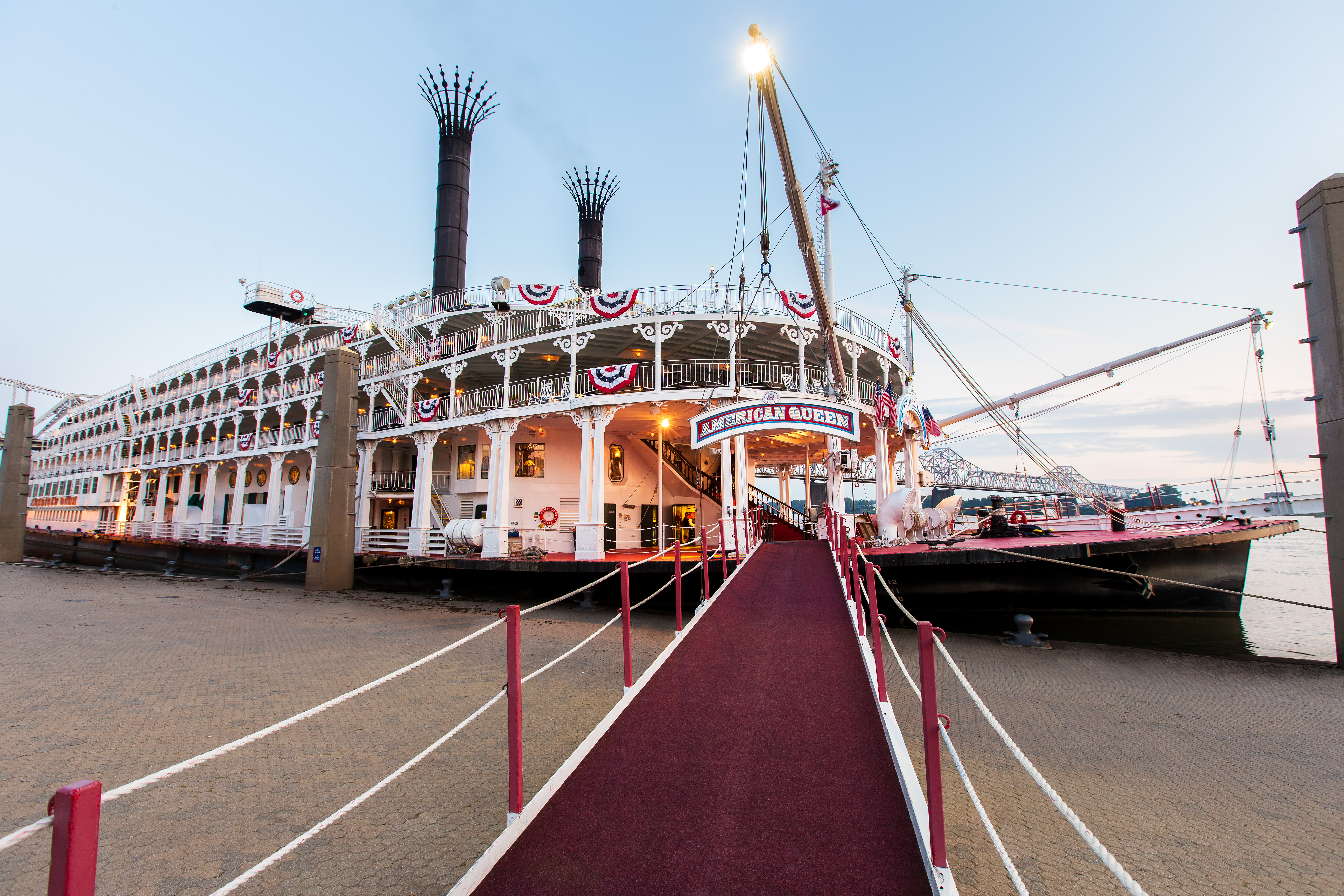 The American Queen: Ruling America's Rivers - Luxe Beat Magazine