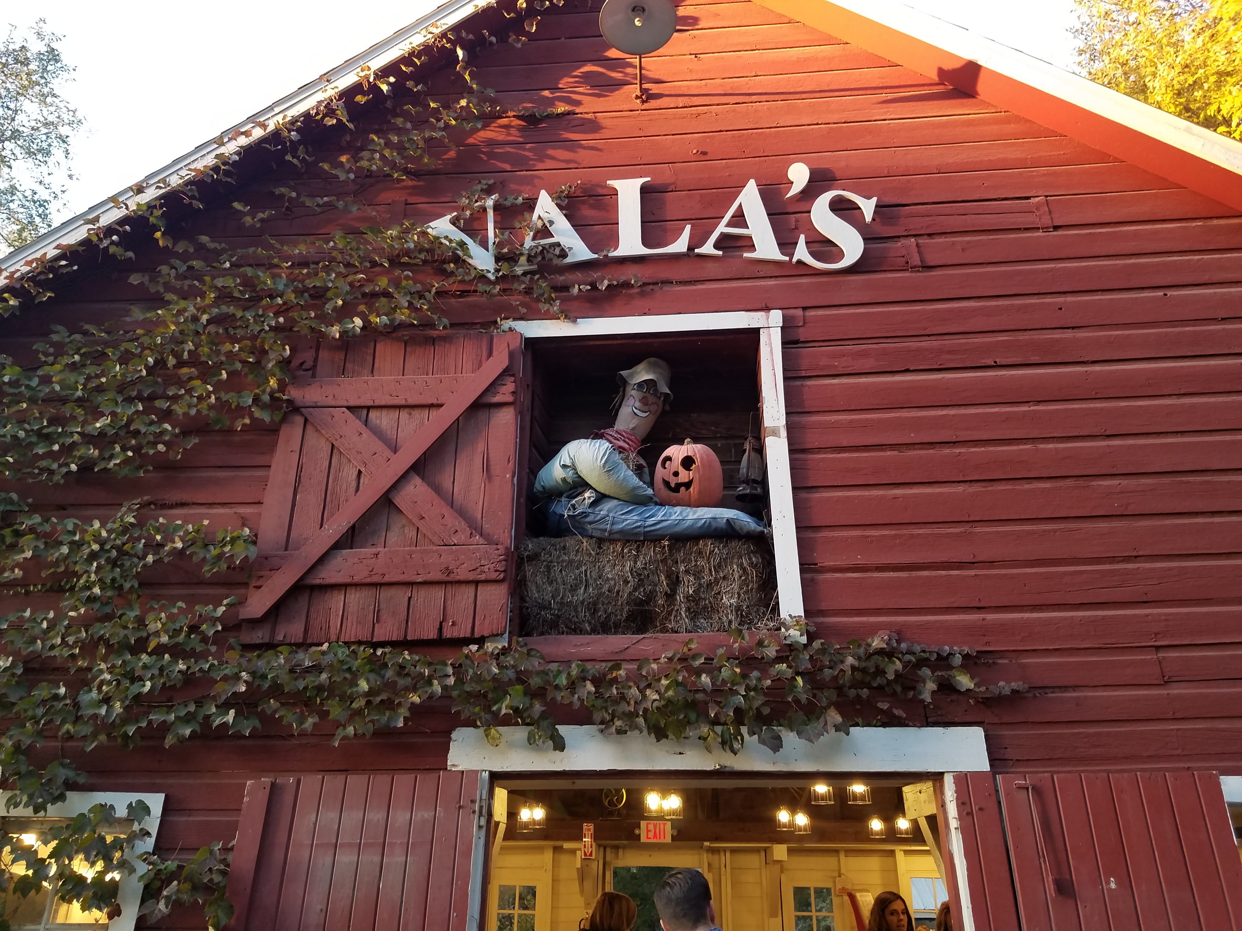 Vala’s Pumpkin Patch: Holiday Family Fun In Nebraska - Luxe Beat Magazine