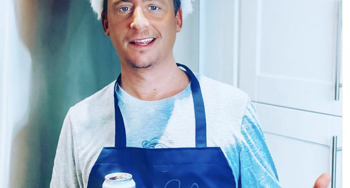 Luxe Celebrity Chef Ben’s Cranberry Mimosa Sauce | Luxe Beat Magazine