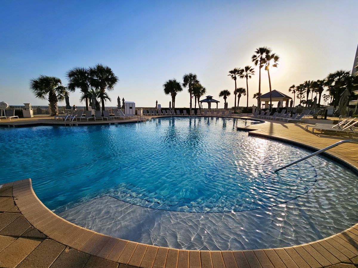 Beachfront Bliss: 3 Upscale Alabama Retreats On The Gulf of Mexico That ...