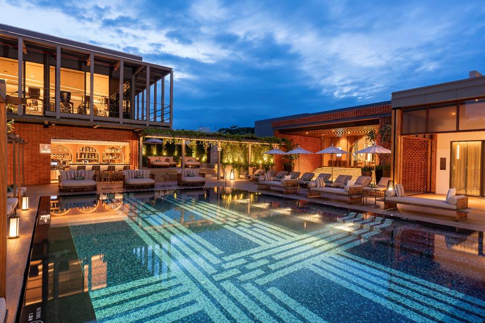 Stunning Hotel Swimming Pools Throughout Asia | Luxe Beat Magazine