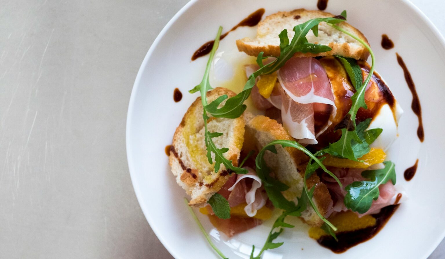 Food Critics: The Voice of Culinary Experience - Luxe Beat Magazine
